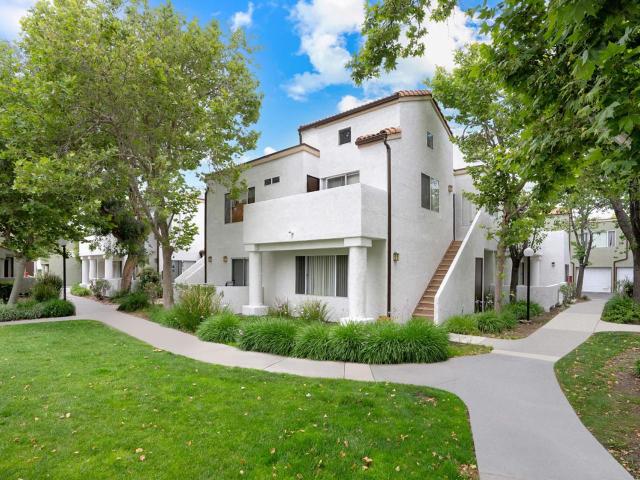 3 BR, 2 BA Apartment 27303 Sara Street Unit 10 201, Canyon Country, CA 91387