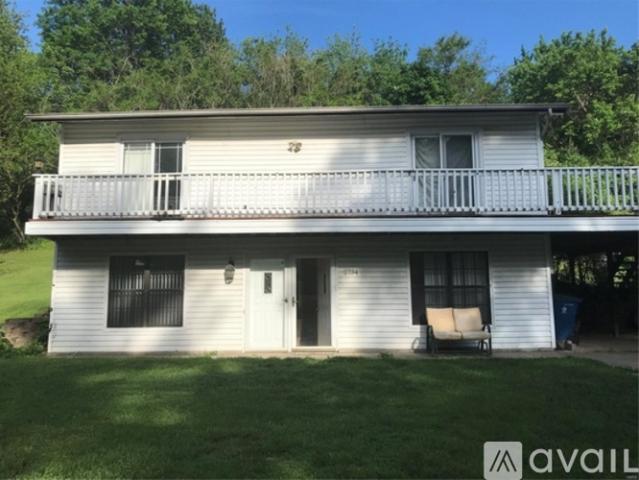3 BR, 2 BA Apartment 2734 West Randolph Street, Saint Charles, MO 63301
