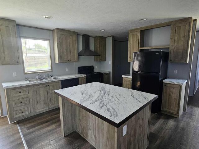3 BR, 2 BA Apartment 2737 W. Washington Center, Fort Wayne, IN 46818