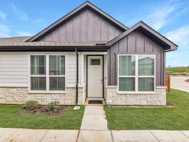 3 BR, 2 BA Apartment 2750 Gathering Place Unit 2724GP, Midlothian, TX 76065