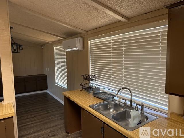 3 BR, 2 BA Apartment 27848 Ellis Street, Madera, CA 93638