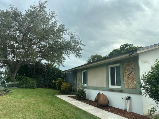 3 BR, 2 BA Apartment 27850 Southwest 164th Court, Homestead, FL 33031