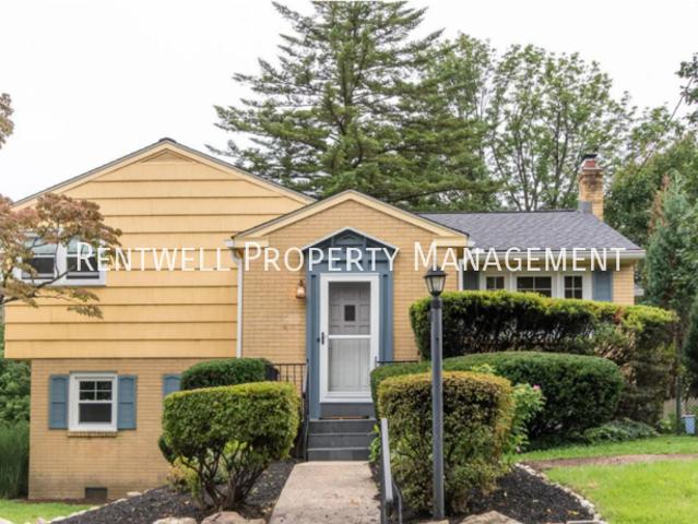 3 BR, 2 BA Apartment 27 Llandillo Road, Havertown, PA 19083