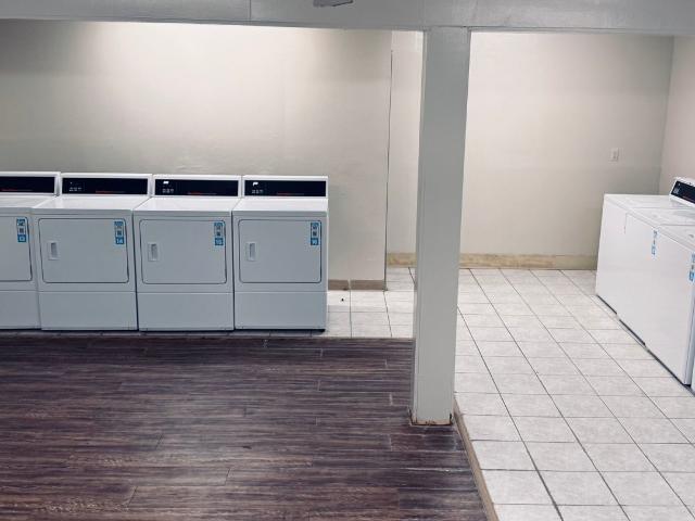 3 BR, 2 BA Apartment 2800 Fleur Drive Unit 44215, Des Moines, IA 50321