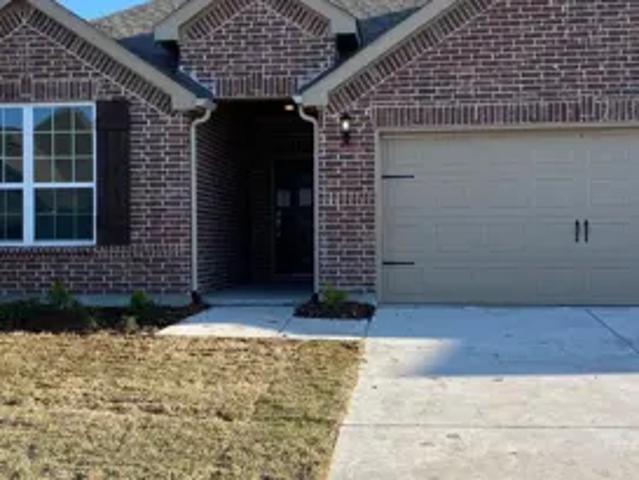 3 BR, 2 BA Apartment 2816 Red Bud Ln, Melissa, TX 75454