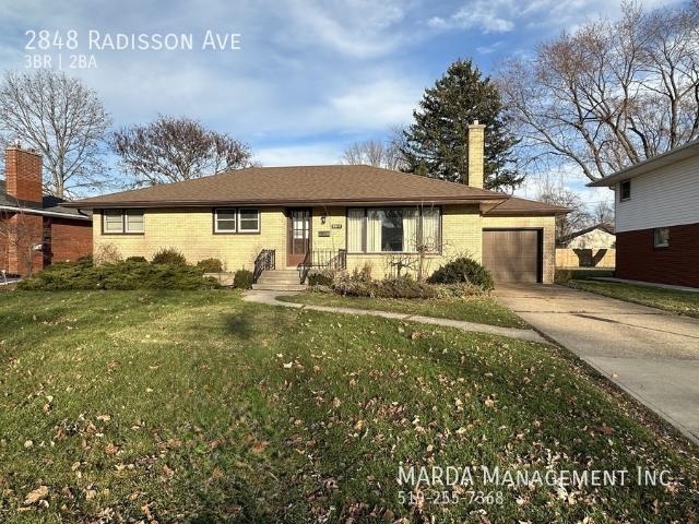 3 BR, 2 BA Apartment 2848 Radisson Ave, Windsor, ON N9E 1Y3