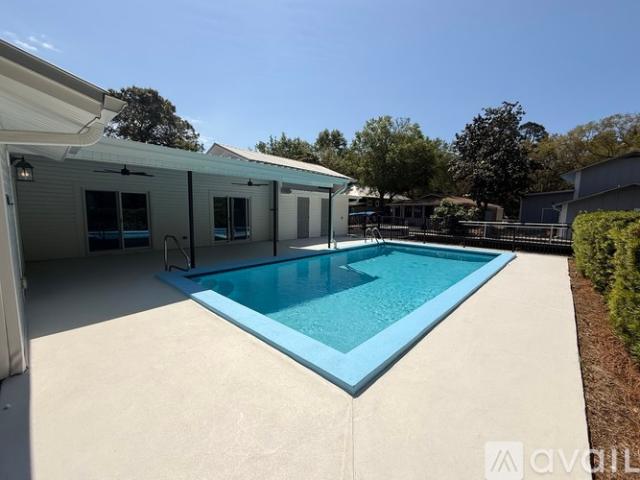3 BR, 2 BA Apartment 28 E Wild Briar Rd, Unit C, Santa Rosa Beach, FL 32459