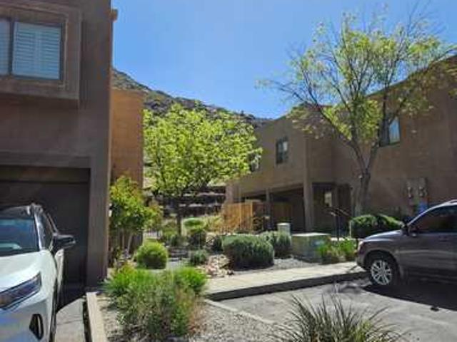 3 BR, 2 BA Apartment 2900 Vista Del Rey Northeast, Unit Unit 3B, Albuquerque, NM 87112