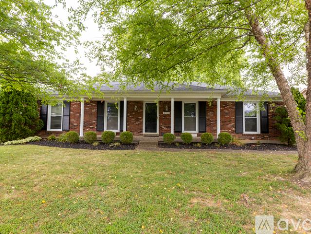 3 BR, 2 BA Apartment 2901 Creekside Dr, Louisville, KY 40241