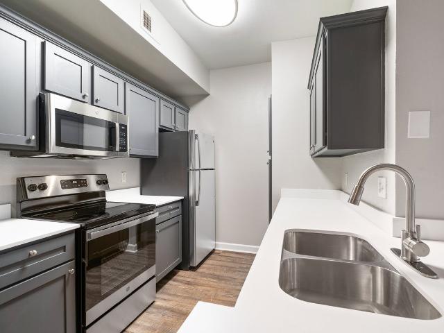 3 BR, 2 BA Apartment 2901 Mayfield Rd Unit 02 2207, Grand Prairie, TX 75052