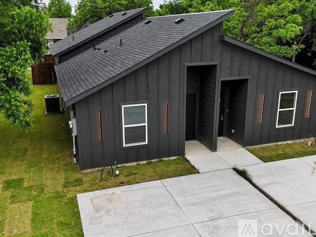 3 BR, 2 BA Apartment 2910 Bourland Street, Unit B, Greenville, TX 75401