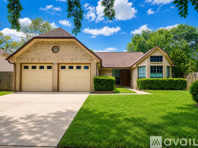 3 BR, 2 BA Apartment 2910 Pioneer Pass, Sugar Land, TX 77479