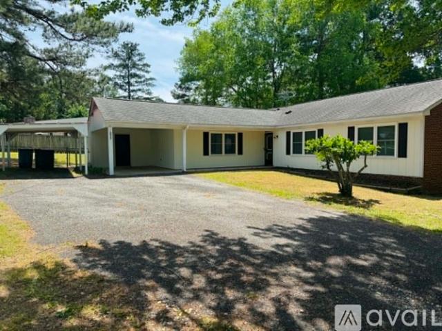 3 BR, 2 BA Apartment 2917 Jason Dr, Rocky Mount, NC 27803