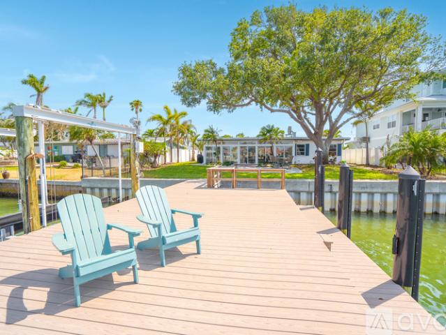 3 BR, 2 BA Apartment 291 N Tessier Dr, St. Pete Beach, FL 33706