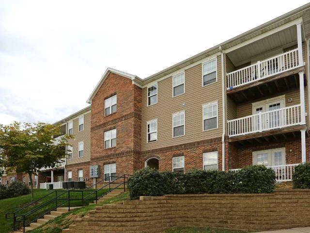3 BR, 2 BA Apartment 2920 Polo Club Blvd, Lexington, KY 40509