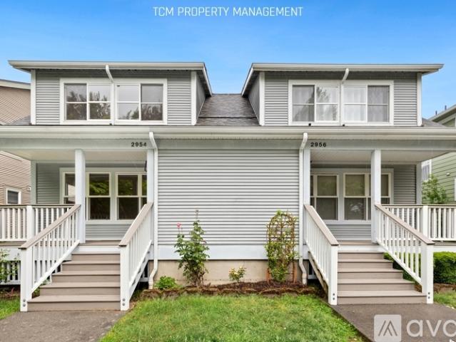 3 BR, 2 BA Apartment 2954 S Frontenac St, Unit 2954, Seattle, WA 98108