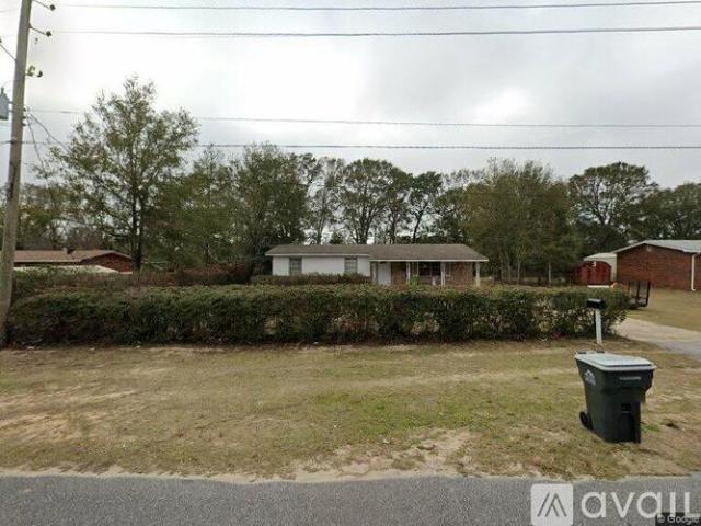 3 BR, 2 BA Apartment 2965 Baronne St, Pensacola, FL 32526