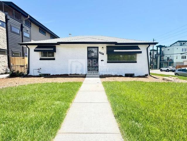 3 BR, 2 BA Apartment 2000 Irving St, Denver, CO 80211
