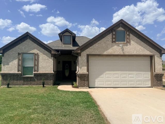 3 BR, 2 BA Apartment 200 Toten Lane, Decatur, TX 76234