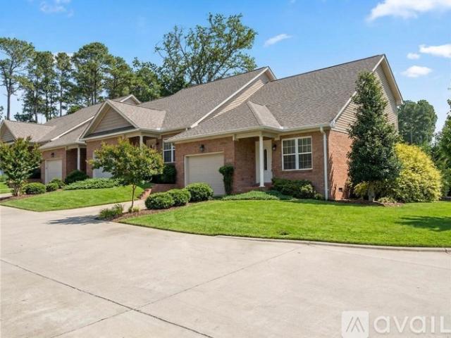 3 BR, 2 BA Apartment 200 Clover Ct, Aberdeen, NC 28315