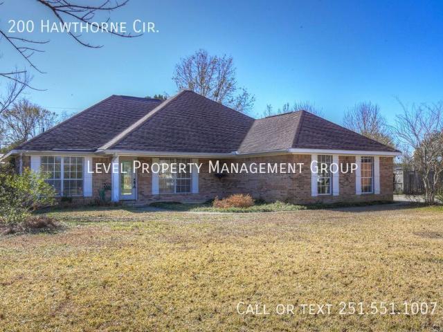 3 BR, 2 BA Apartment 200 Hawthorne Cir Fairhope, AL 36532