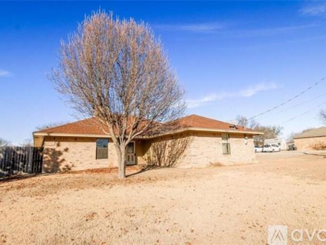 3 BR, 2 BA Apartment 200 James Street, Aledo, TX 76008