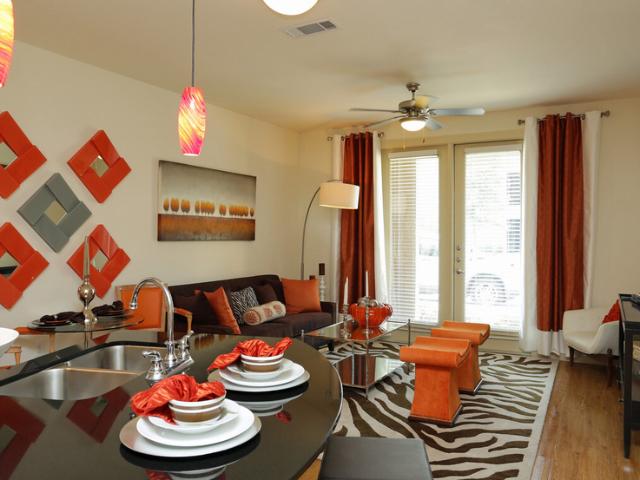 3 BR, 2 BA Apartment 2016 Corinth Pkwy, Corinth, TX 76210