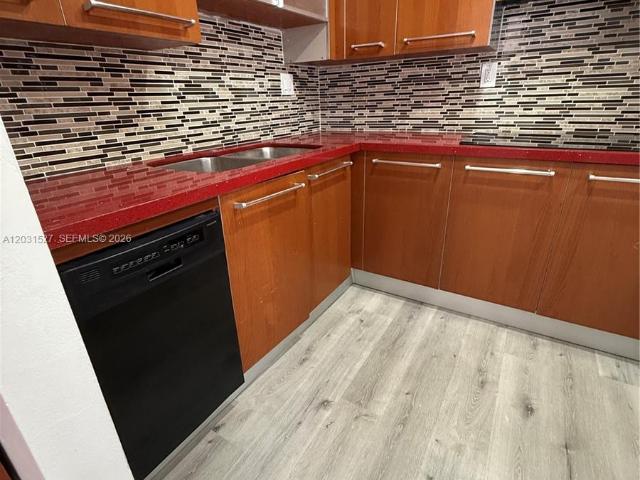 3 BR, 2 BA Apartment 20200 W Country Club Dr, Aventura FL 33180, Aventura, FL 33180