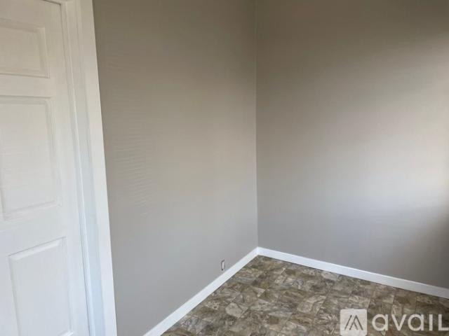 3 BR, 2 BA Apartment 2024 N Market St, Jacksonville, FL 32206