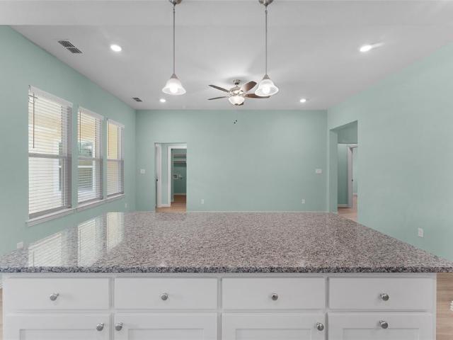3 BR, 2 BA Apartment 2027 Bluebonnet Avenue, Denison, TX 75020