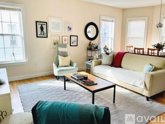 3 BR, 2 BA Apartment 202 Green Street, Unit 3, Cambridge, MA 02139