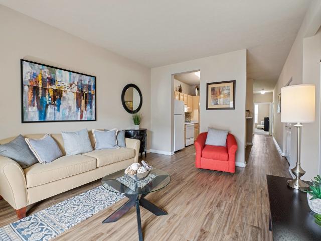3 BR, 2 BA Apartment 2030 Runaway Bay Dr Unit 1905L, Indianapolis, IN 46224