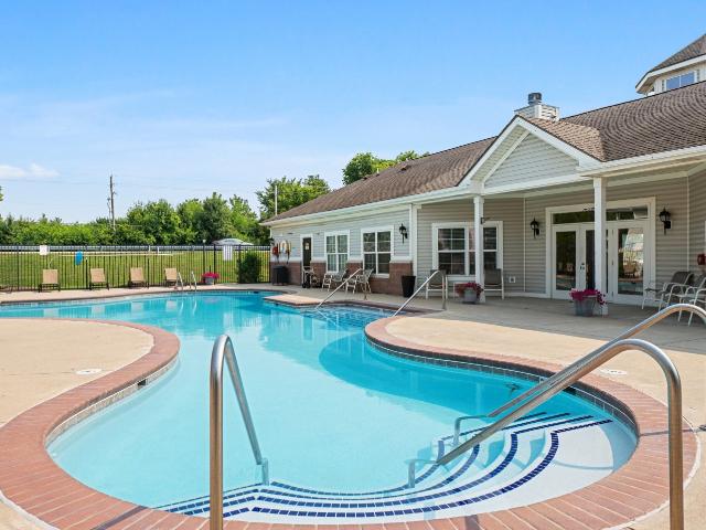3 BR, 2 BA Apartment 2030 Runaway Bay Dr Unit 1925A, Indianapolis, IN 46224