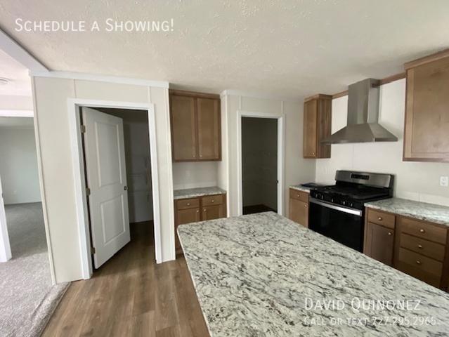 3 BR, 2 BA Apartment 207 Mercer, Rockford, IL 61109