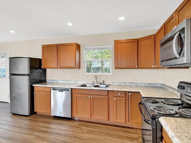 3 BR, 2 BA Apartment 207 Oakwood Loop, San Marcos, TX 78666