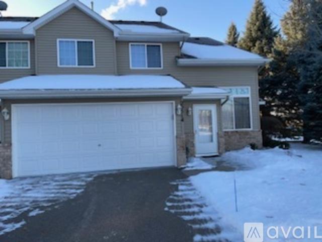 3 BR, 2 BA Apartment 20514 Erin Court, Unit MIDDLE CREEK COMMUNITY, Farmington, MN 55024