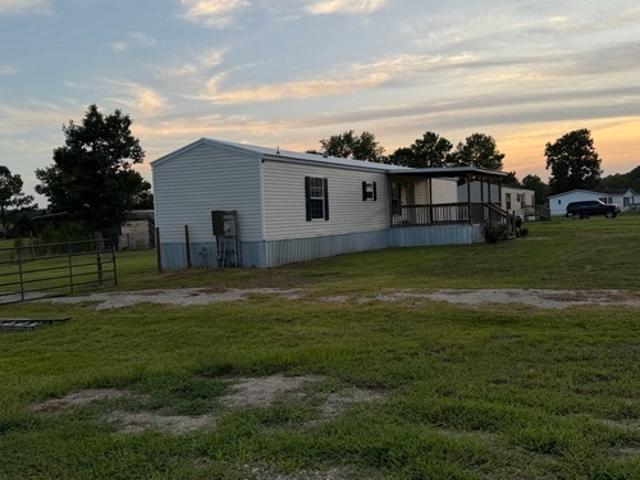 3 BR, 2 BA Apartment 206 Rose Petal Lane, Loris, SC 29569