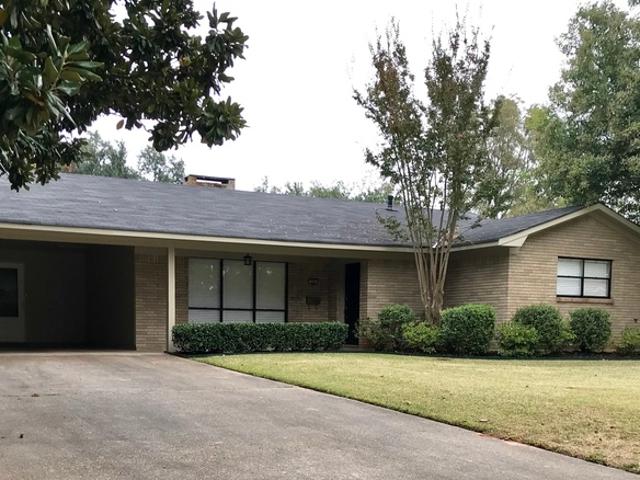 3 BR, 2 BA Apartment 206 Rossitter St, Shreveport, LA 71106