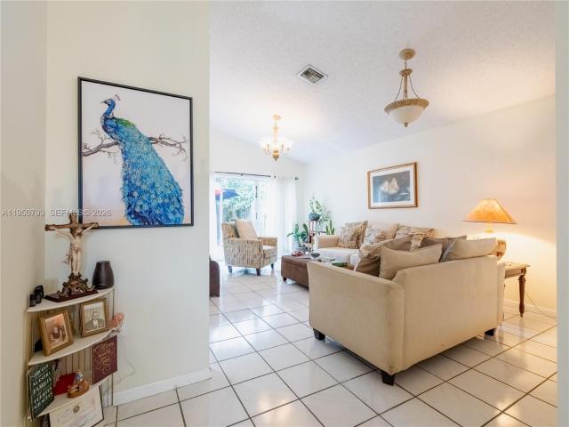 3 BR, 2 BA Apartment 206 Southwest 159th Way, Sunrise, FL 33326