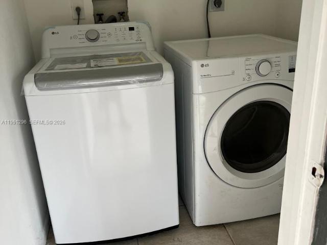 3 BR, 2 BA Apartment 20760 Northeast 4th Court, Miami, FL 33179