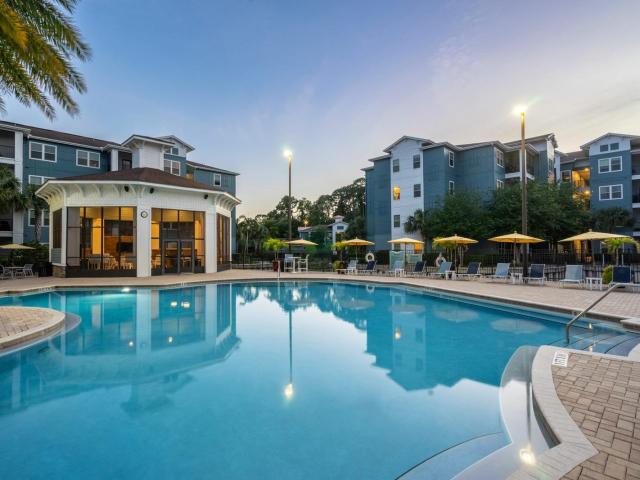 3 BR, 2 BA Apartment 2098 Seminole Blvd Unit Duncan, Largo, FL 33778