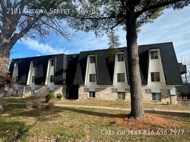3 BR, 2 BA Apartment 2101 Ottawa Street, Leavenworth, KS 66048