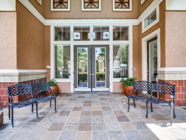 3 BR, 2 BA Apartment 2101 N. Haskell Ave. Unit 1201, Dallas, TX 75204