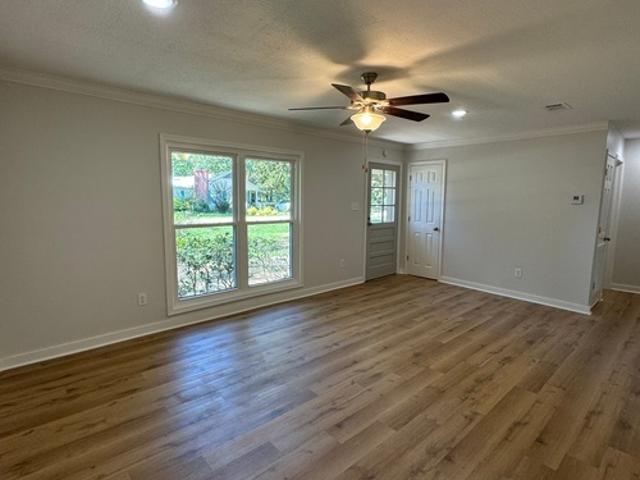 3 BR, 2 BA Apartment 210 North Utica Street, Terry, MS 39170