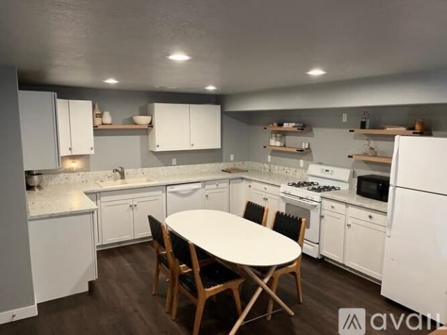 3 BR, 2 BA Apartment 211 East Bayview Circle, Unit Basement, Saratoga Springs, UT 84045