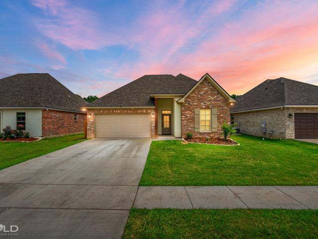 3 BR, 2 BA Apartment 211 Hyperion Street, Bossier City, LA 71111