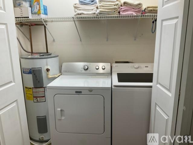 3 BR, 2 BA Apartment 211 Meade Heights, Pikeville, KY 41501