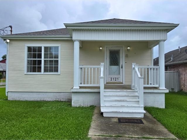 3 BR, 2 BA Apartment 2121 Montesquieu St, Chalmette, LA 70043