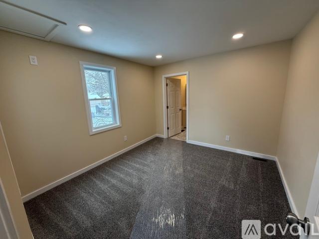 3 BR, 2 BA Apartment 212 East High Street, Garrett, IN 46738