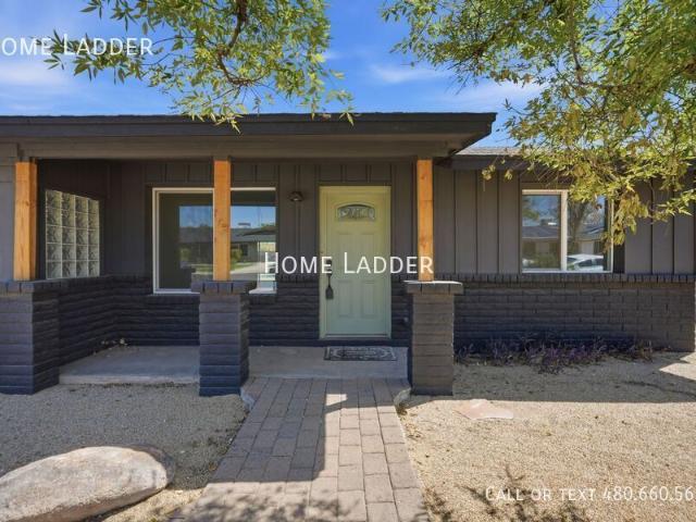 3 BR, 2 BA Apartment 2137 E Cornell Dr, Tempe, AZ 85283